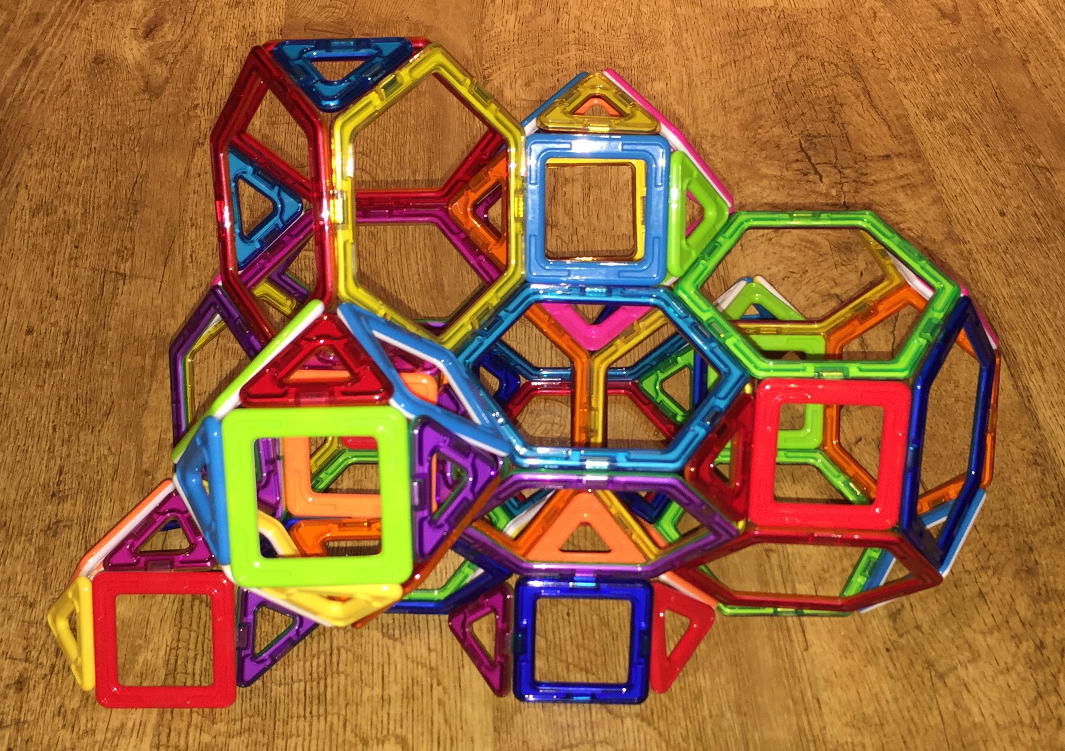 Magforming the Johnson Solids – Richard Elwes – mathematician and writer